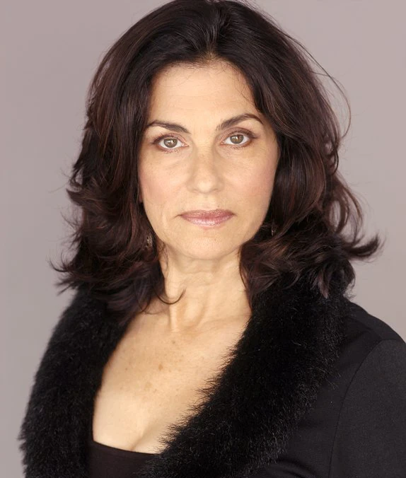 Ellyn Stern | Dubbing Wikia | Fandom