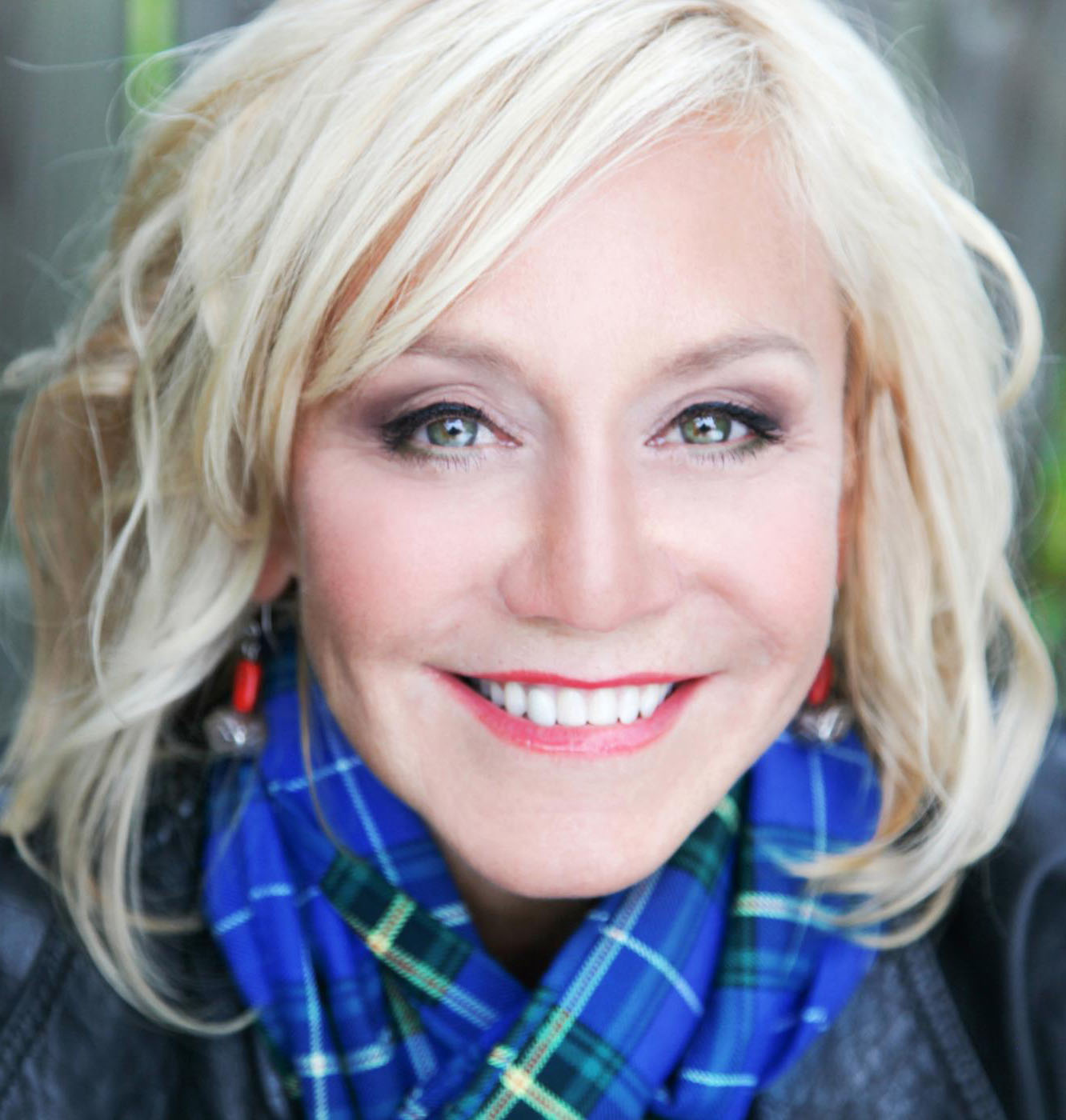 Lenore Zann Dubbing Wikia Fandom Powered By Wikia