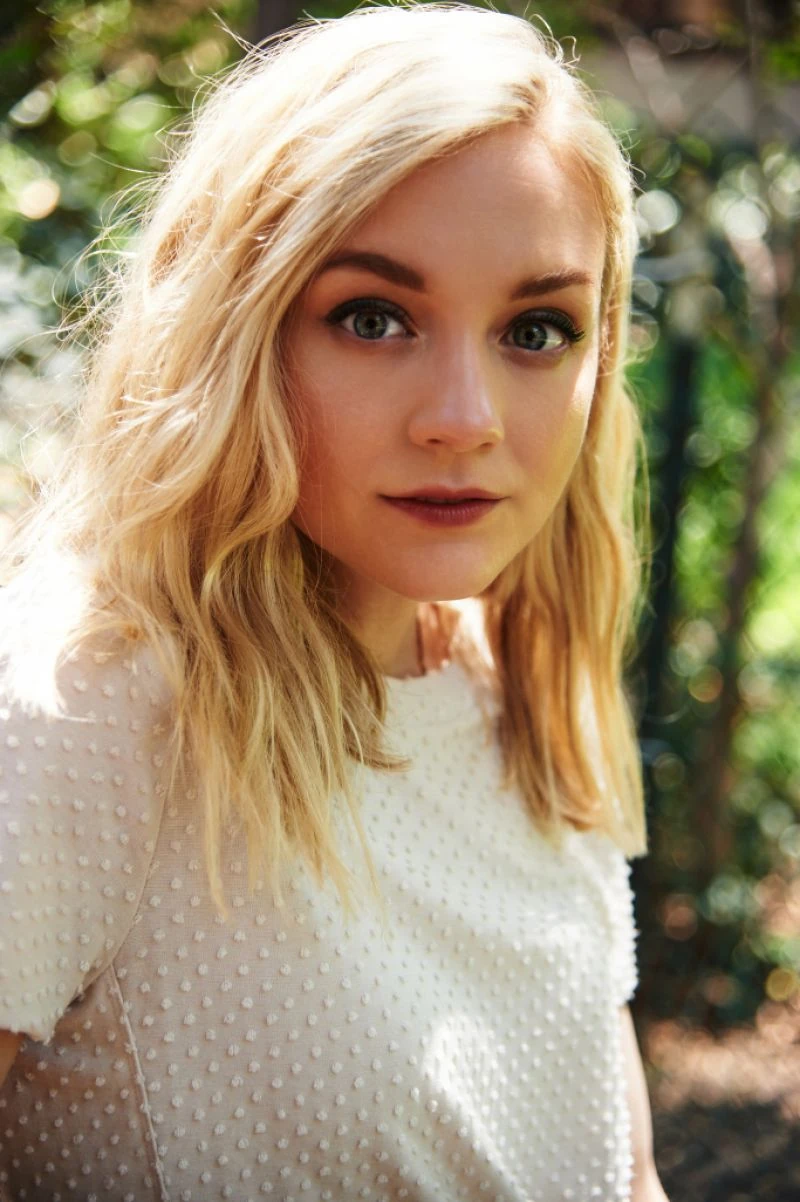 Emily Kinney Wikipedia