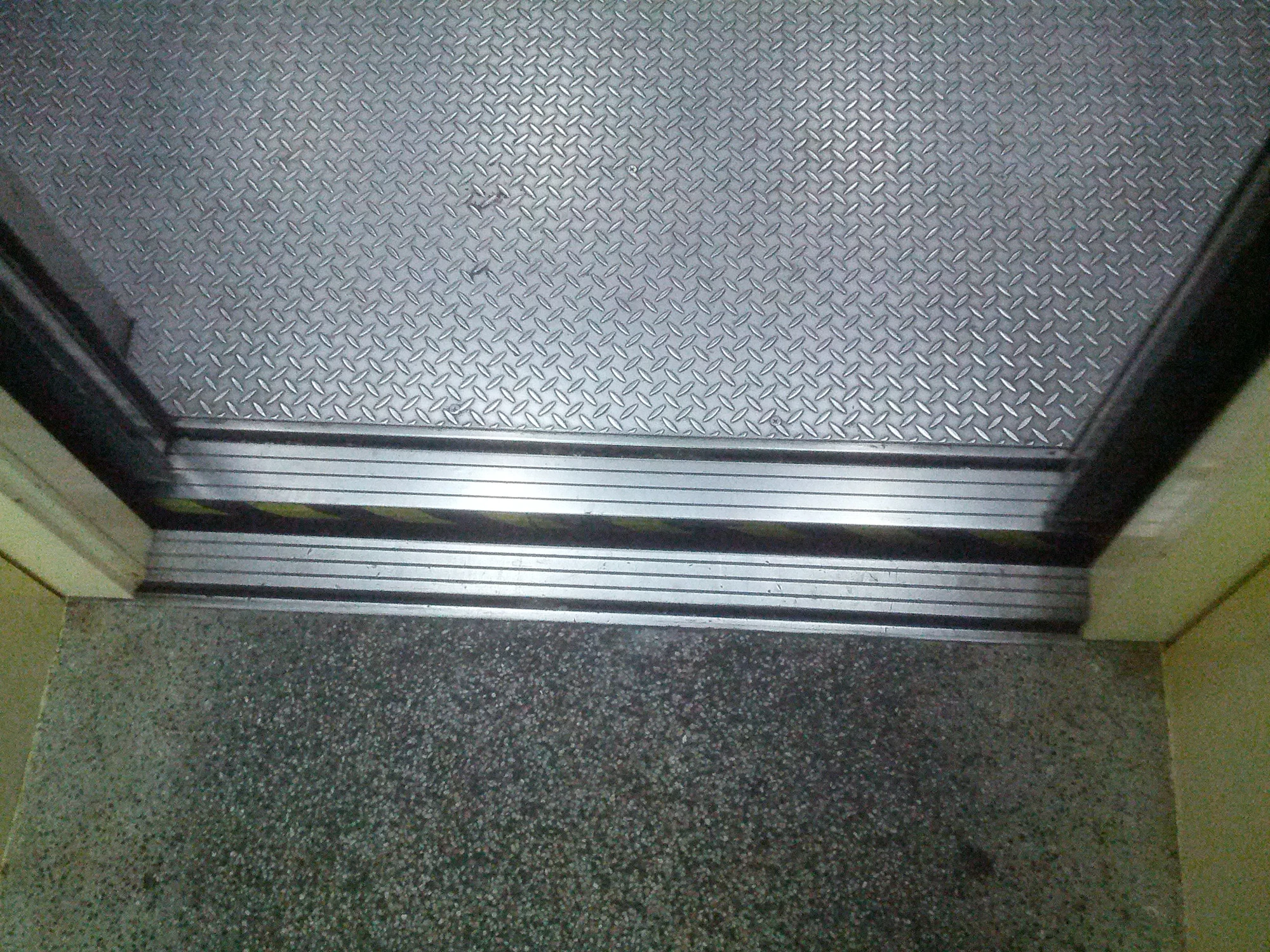 Image - Express Lift door track (center opening).JPG | Elevator Wiki ...