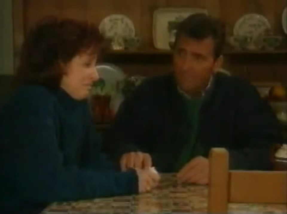 Episode 2329 (26th February 1998) | Emmerdale Wiki | FANDOM powered by ... Episode 2329 (26th February 1998) | Emmerdale Wiki | FANDOM powered by ...