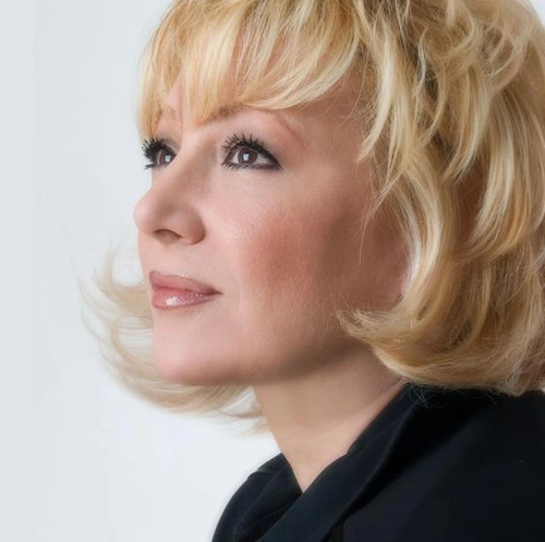 MARIE MYRIAM SUR QUELQUES CHANSONS