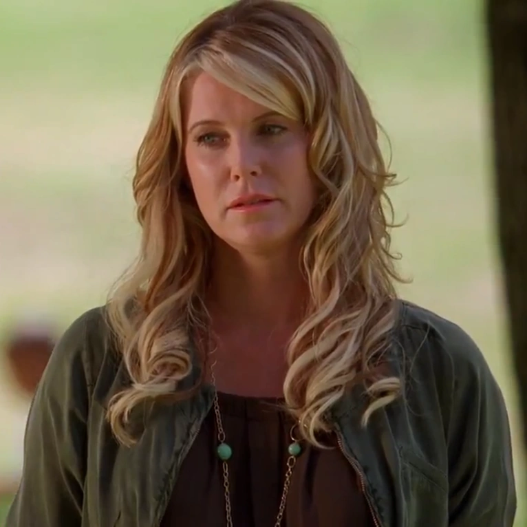 Lynn Gray (Life) | The Female Villains Wiki | FANDOM powered by Wikia