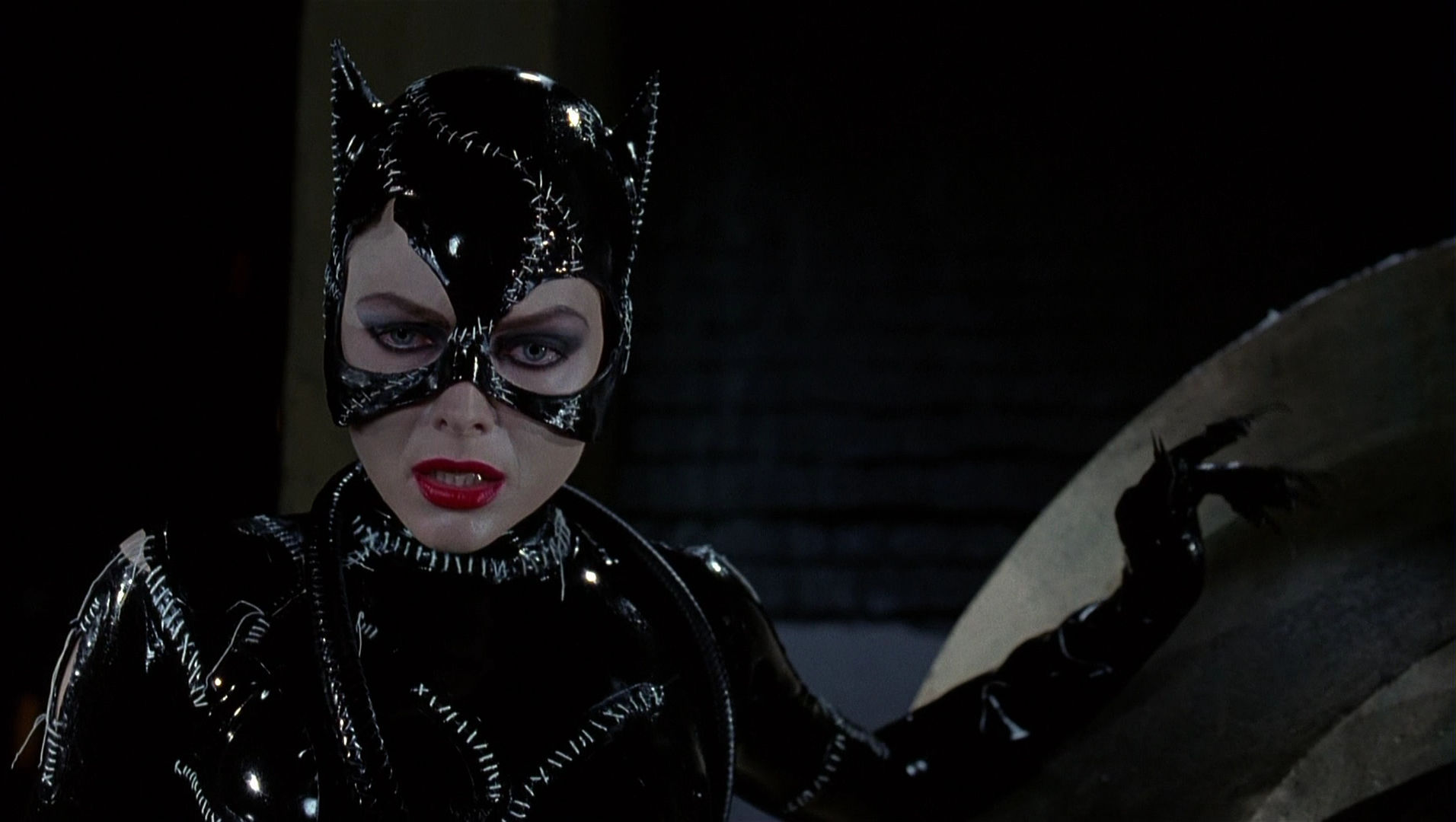 Image Selina Kyle Catwoman Played By Michelle Pfeiffer Batman