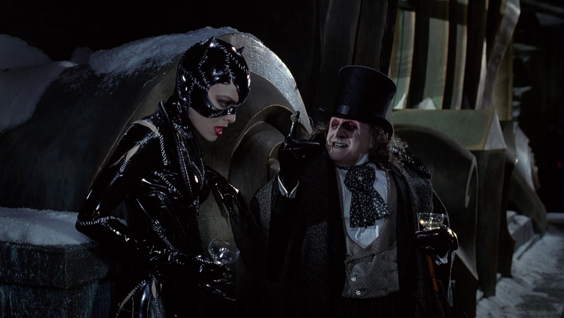 Image Selina Kyle Catwoman Played By Michelle Pfeiffer Batman