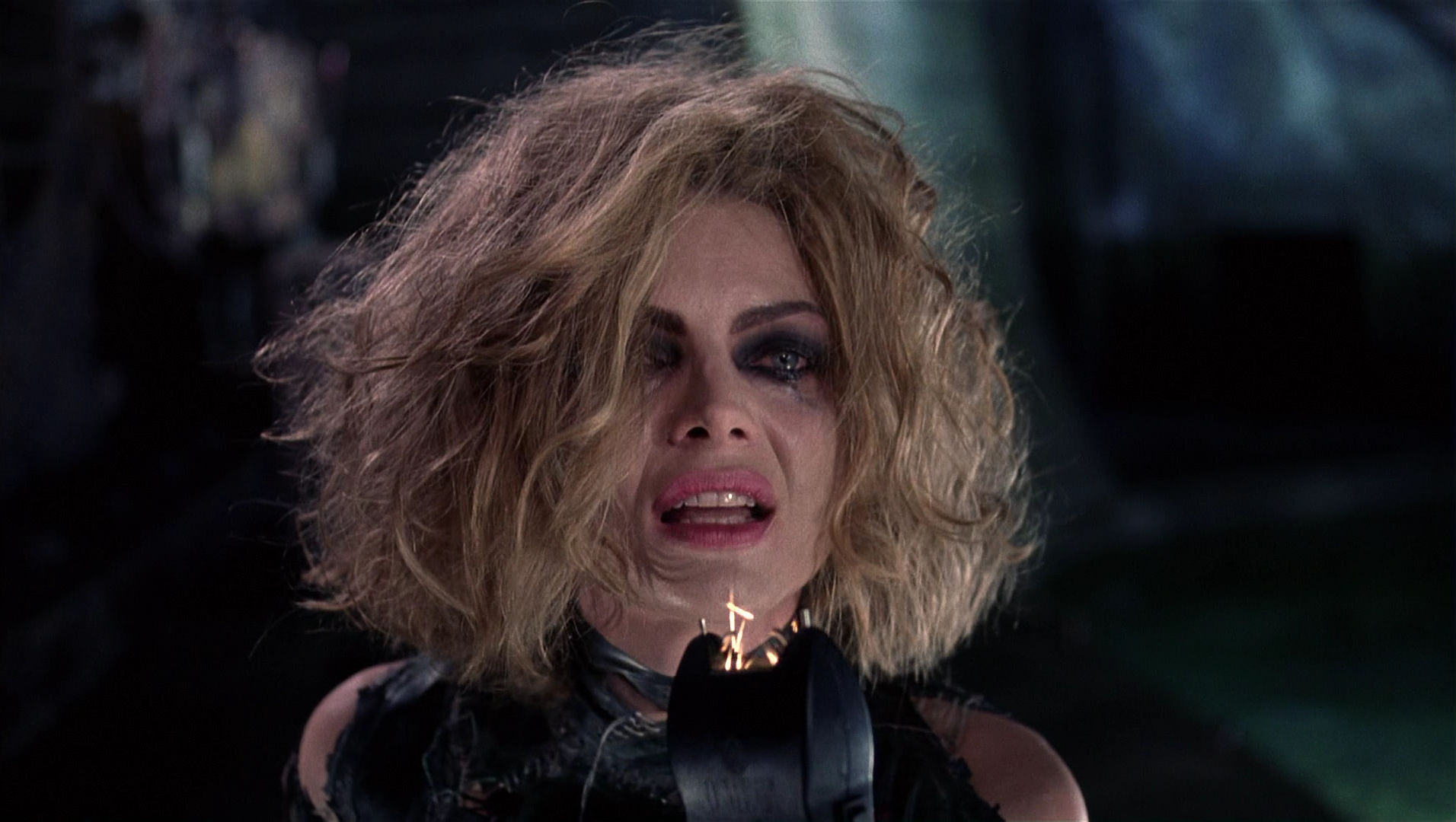 Image Selina Kyle Catwoman Played By Michelle Pfeiffer Batman
