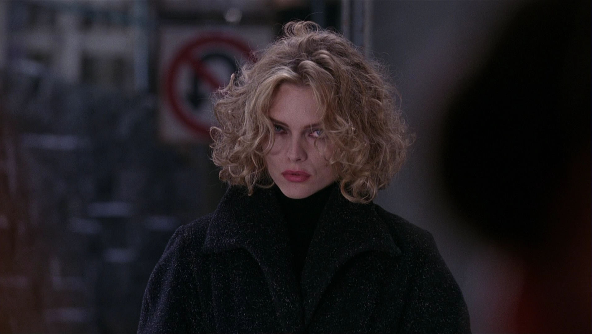 Image Selina Kyle Catwoman Played By Michelle Pfeiffer Batman
