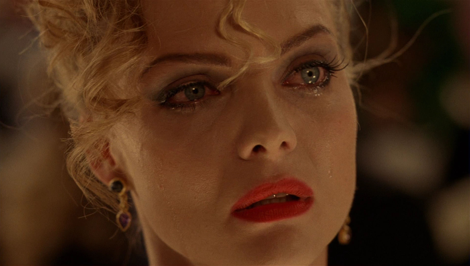 Image Selina Kyle Catwoman Played By Michelle Pfeiffer Batman