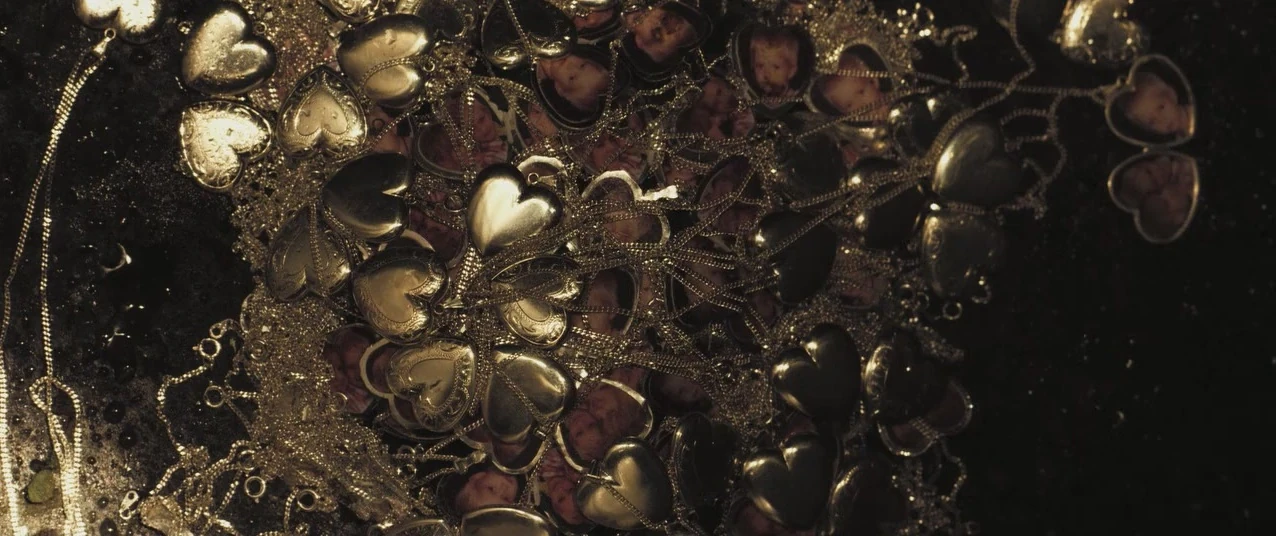 Jess's Locket | Fear Comes In Waves - Triangle Wiki | Fandom