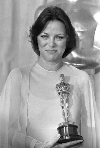 Louise Fletcher | Moviepedia | FANDOM powered by Wikia