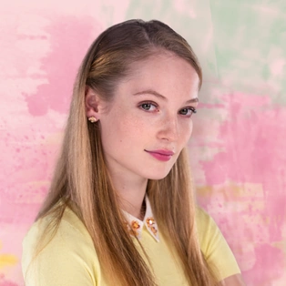 Thea Raphael | Find Me In Paris Wiki | Fandom