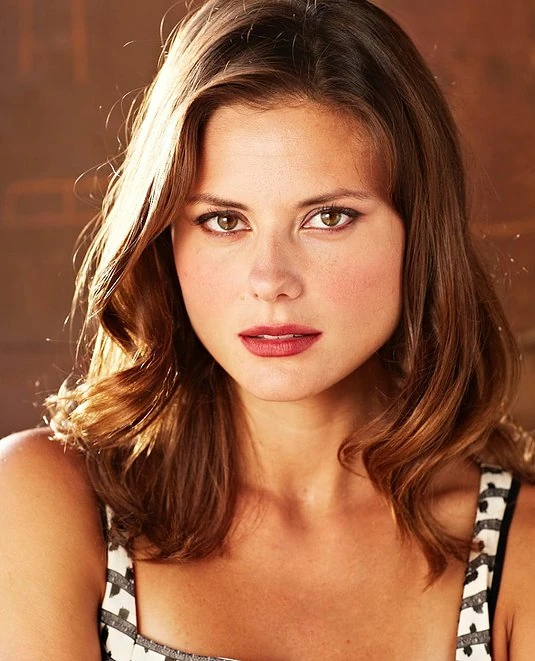 Victoria Barabas | FringeWiki | FANDOM powered by Wikia