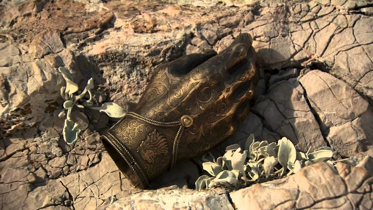 Image - Jaime's golden hand full detail.jpg | Game of Thrones Wiki ...