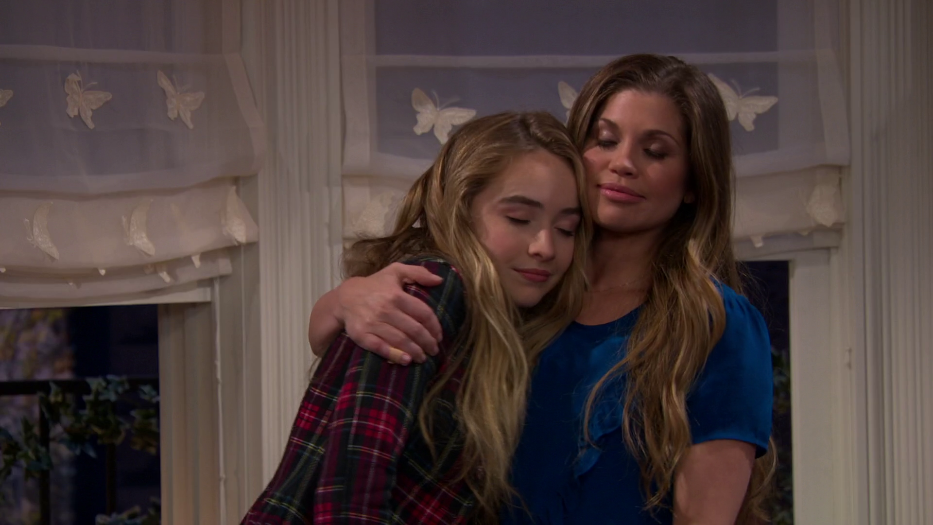 Image Maya And Topanga Hug Png Girl Meets World Wiki Fandom Powered