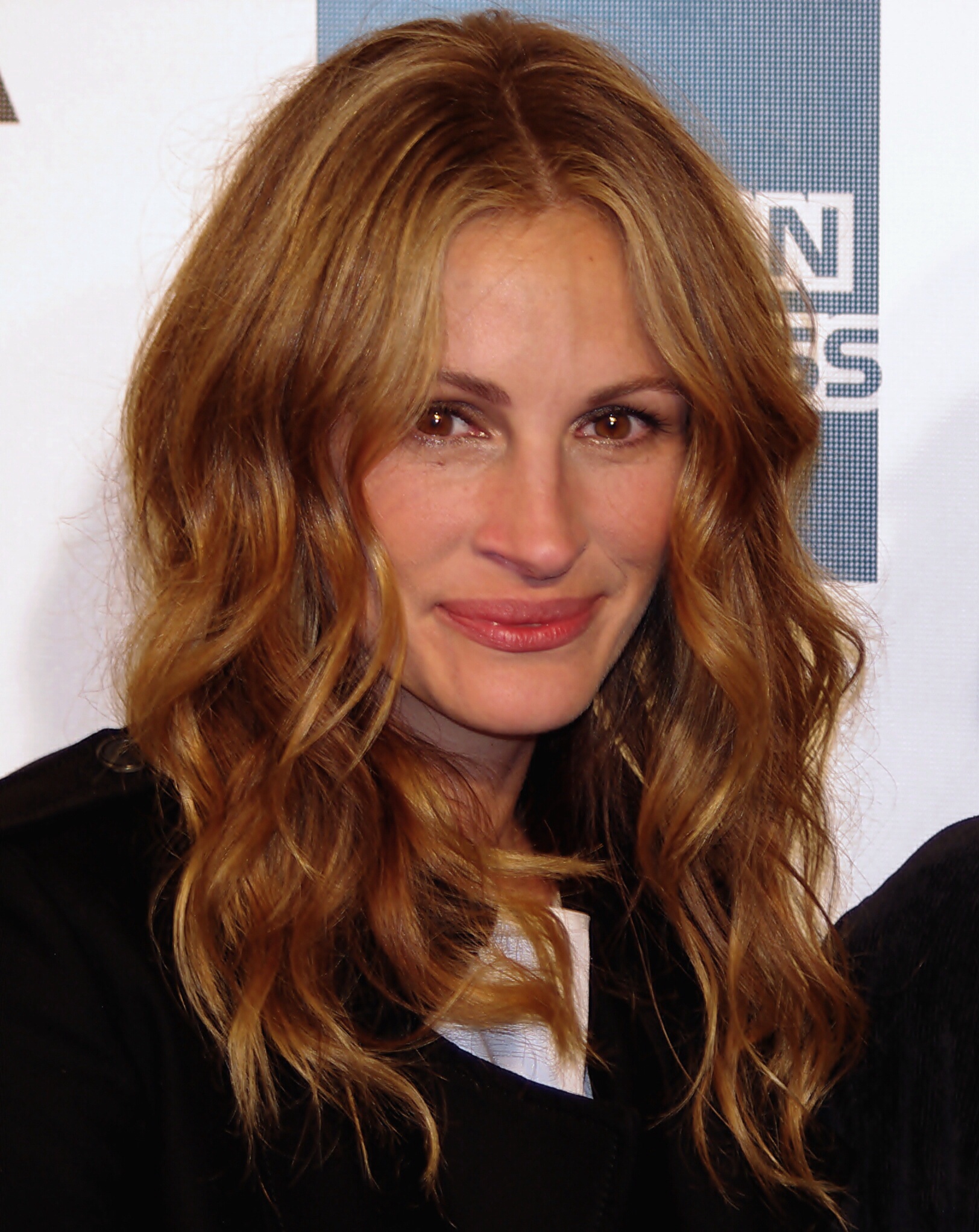 Julia Roberts | The Golden Throats Wiki | Fandom Julia Roberts | The Golden Throats Wiki | Fandom