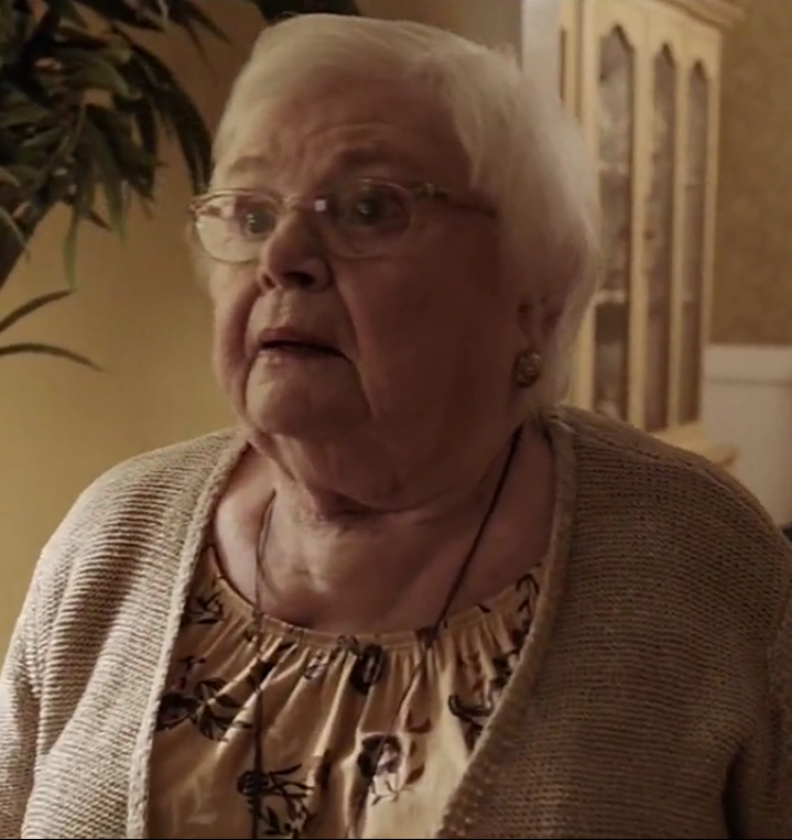 Category:Female Characters | Good Girls Wiki | FANDOM powered by Wikia