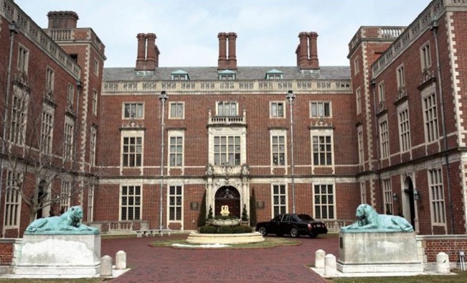 Wayne Manor | Gotham Wiki | Fandom Wayne Manor | Gotham Wiki | Fandom