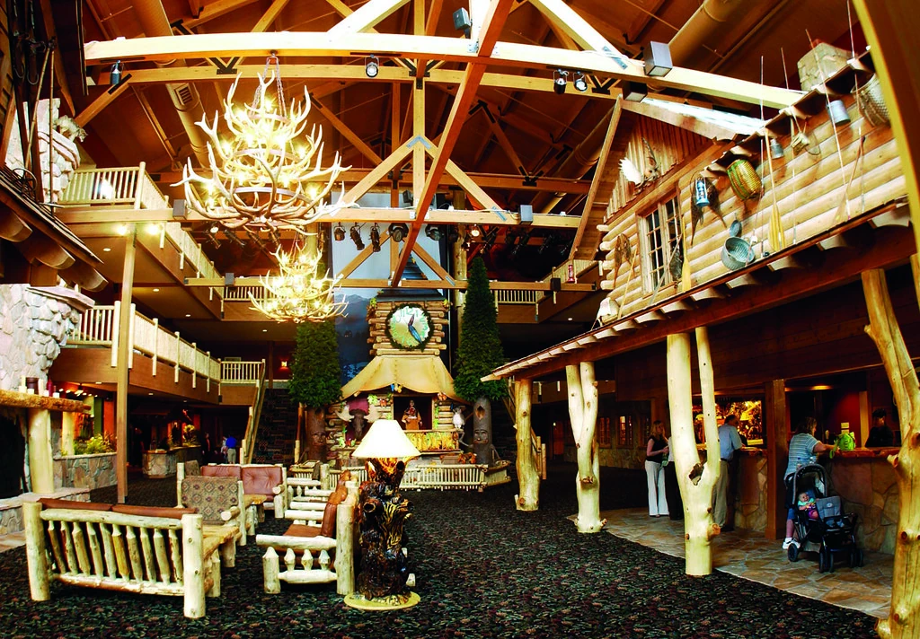 Grand Lobby | Great Wolf Lodge Wiki | Fandom