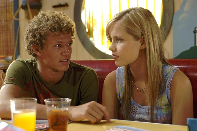 Image - Byron and Emma.png | H2O Just Add Water Wiki | FANDOM powered ...