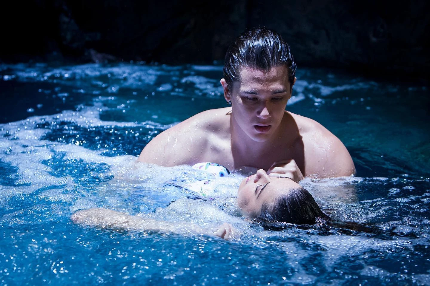 Image - Zac and Evie in Moon Pool.jpg | H2O Just Add Water Wiki ...