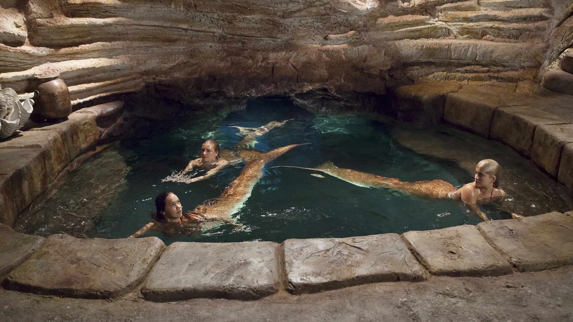 Image - Mermaids in Grotto Pool.jpg | H2O Just Add Water Wiki | FANDOM ...