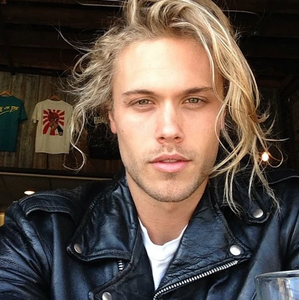 Classify American Model Christopher Mason