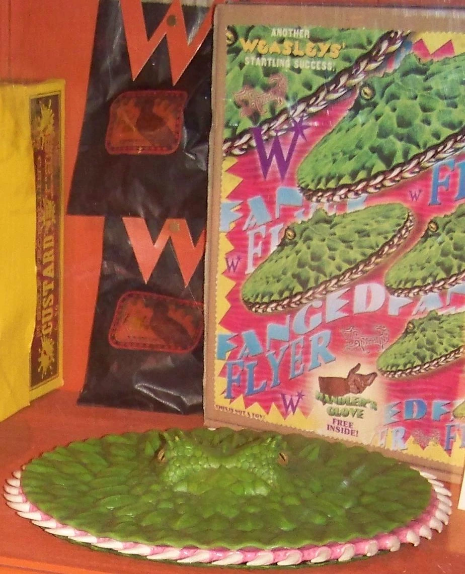 Fanged Flyer | Harry Potter Wiki | Fandom