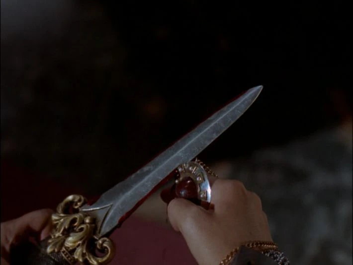 Hind's Blood Dagger | Legendary Journeys | FANDOM powered by Wikia