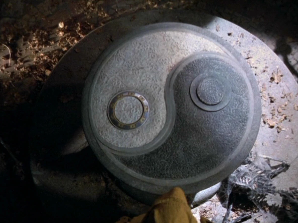 Image - Xena s5 chakram dArc015.jpg | Legendary Journeys | FANDOM ...