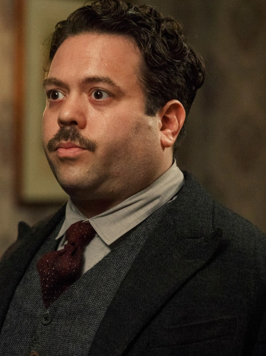 Jacob Kowalski | Heroes and Villains Wiki | Fandom