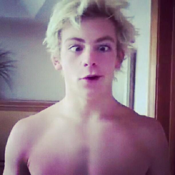 Image Ross Lynch Shirtless Photos 8115 Hogwarts Role Playing Wiki Fandom Powered By Wikia