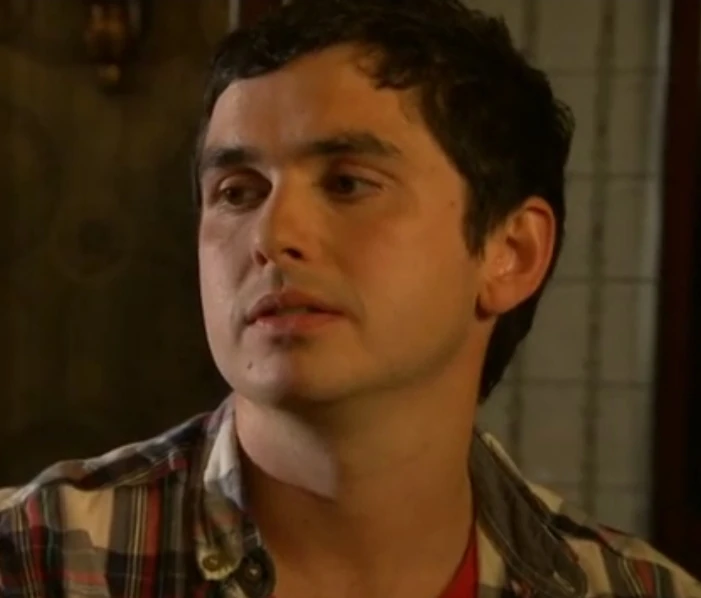 Lee Hunter | Hollyoaks Wiki | Fandom