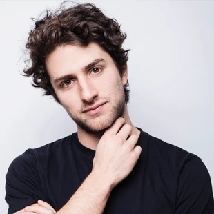 Darío Yazbek Bernal | House of Flowers Wiki | Fandom