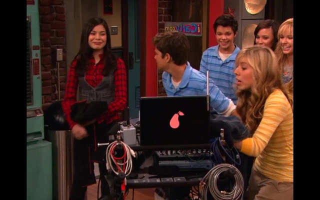 Gallery:iLook Alike | iCarly Wiki | Fandom