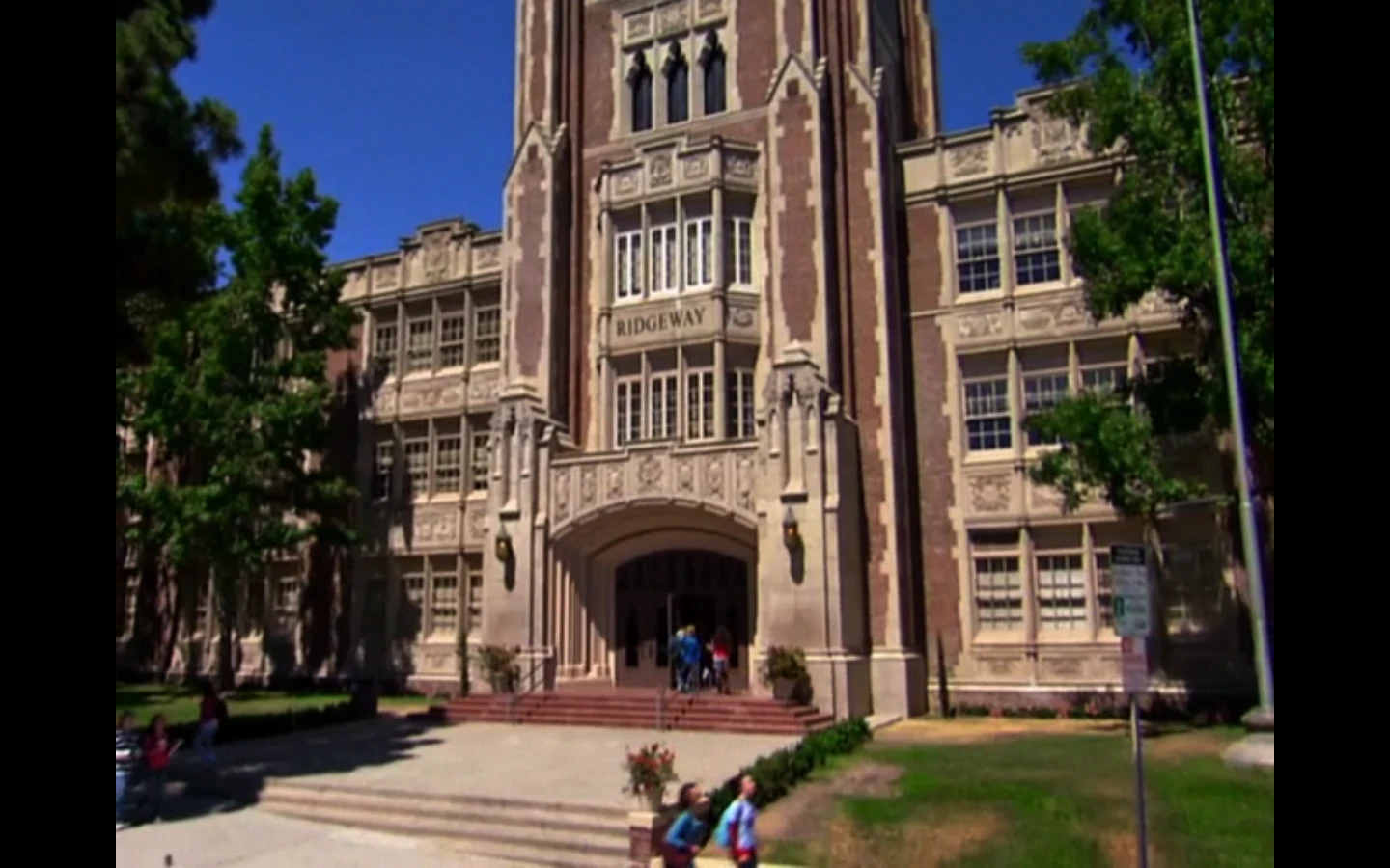 User blog:Samlovesham/Ridgeway School Look-Alike! This is very cool ...