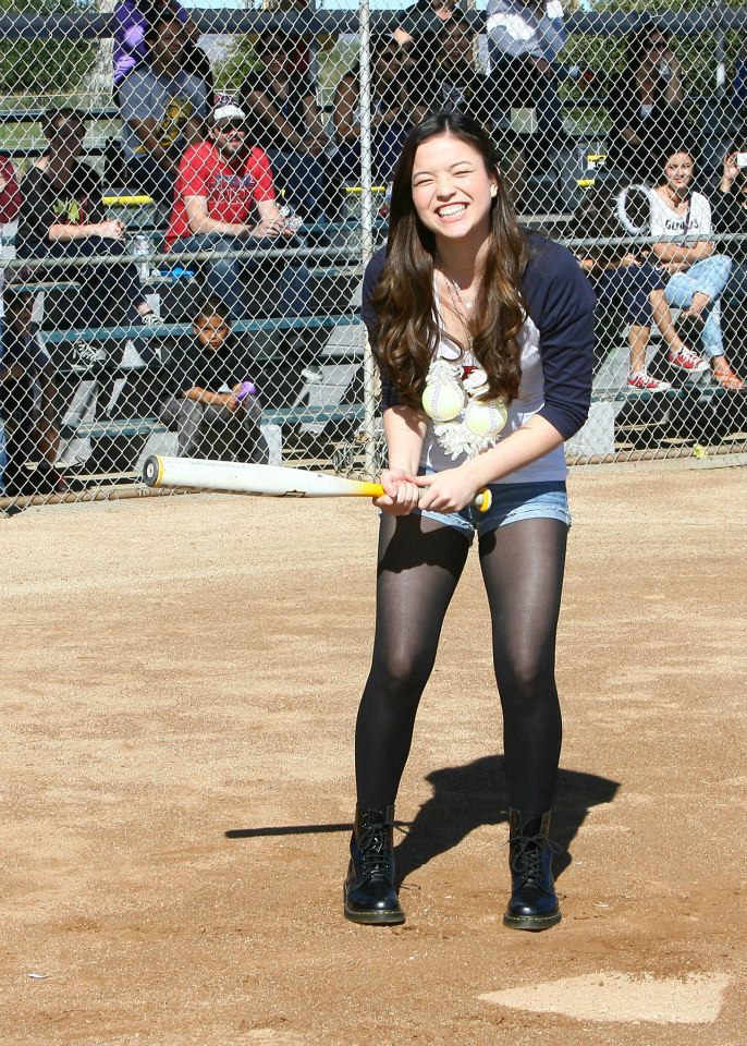 Image Olivia Holt Piper Curda Sarah Gilman Eso Marshals More Photos 9