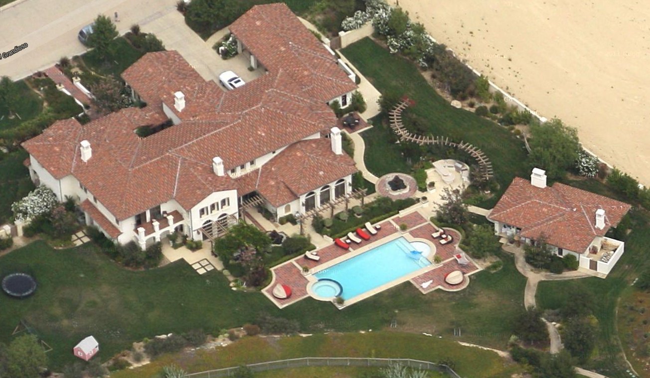 Calabasas Mansion Justin Bieber Wiki Fandom Powered By Wikia
