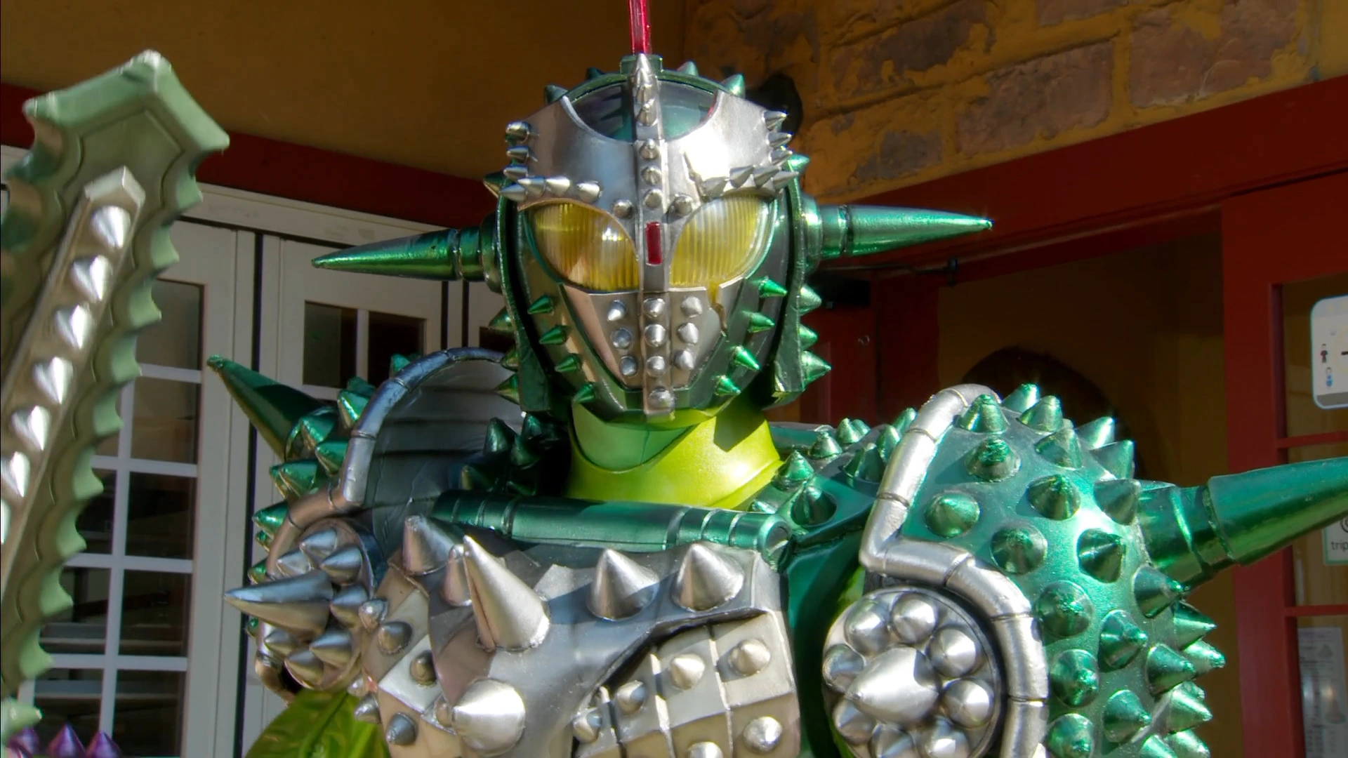 Oren Pierre Alfonzo/Kamen Rider Bravo (Kamen Rider Gaim) vs Yuga Aoyama ...