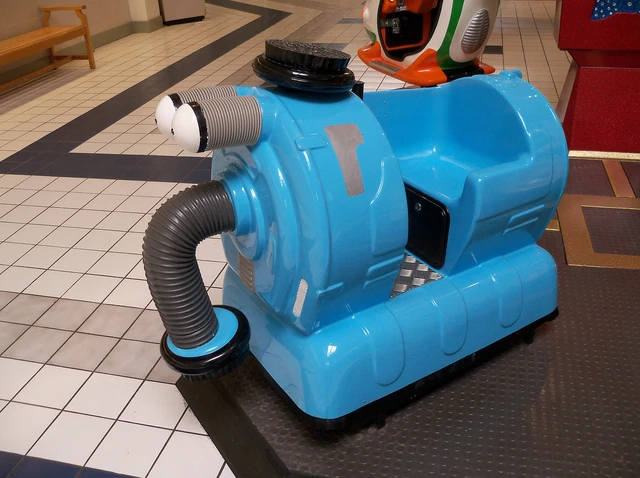 Teletubbies Noo Noo Robot