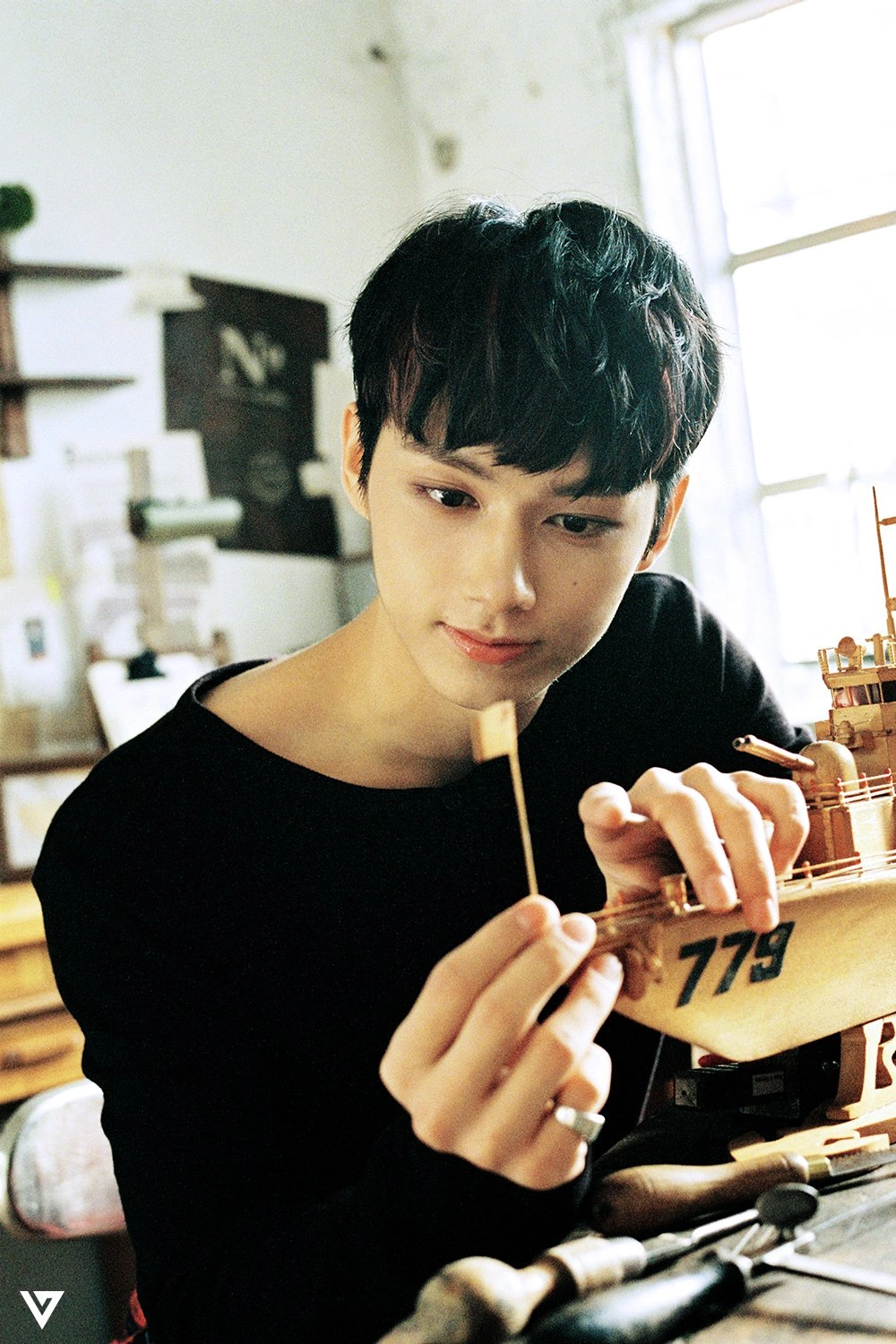 Image - SEVENTEEN Jun Going Seventeen promo photo 2.png | Kpop Wiki ...