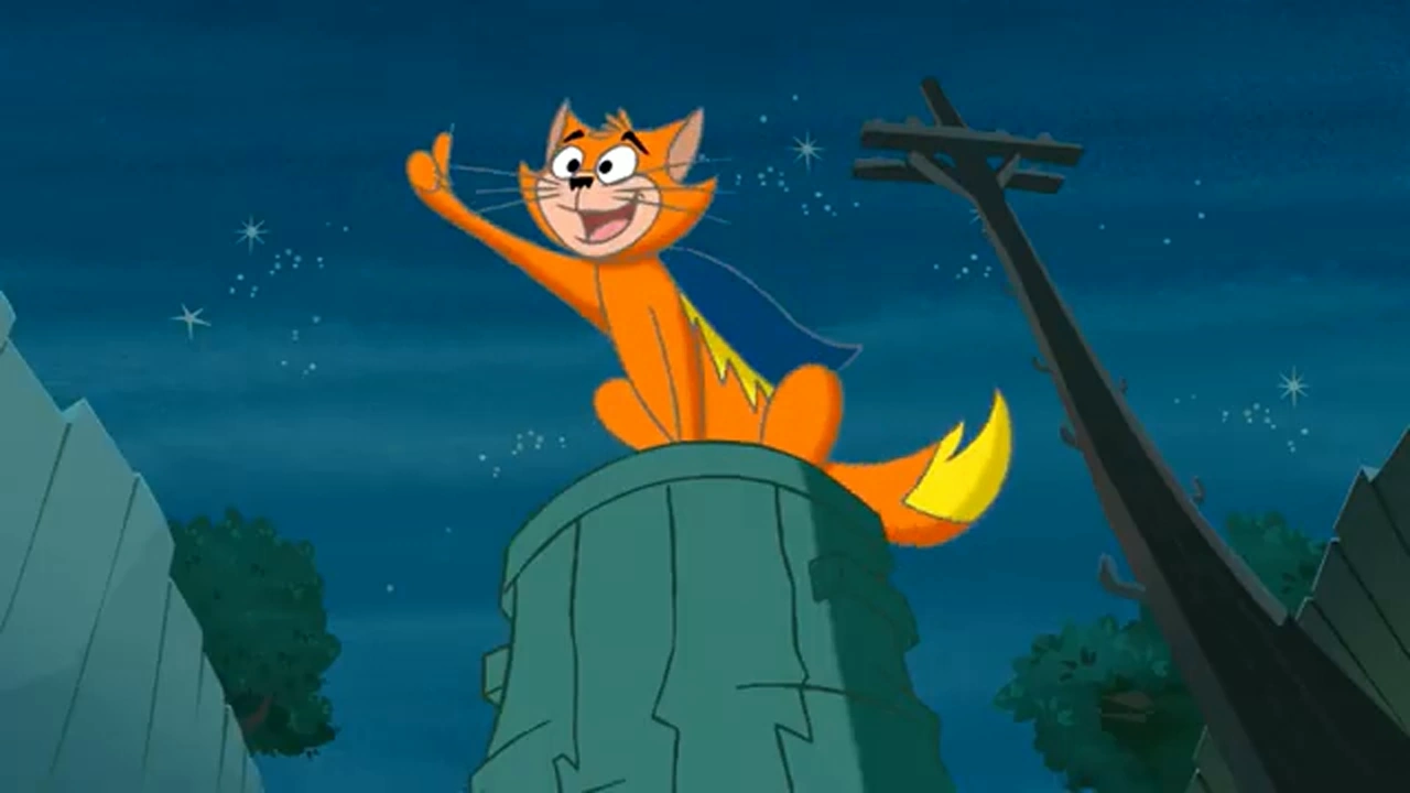 Tucker Foley fights an unexpected cat (Streaky the Supercat vs Tucker ...