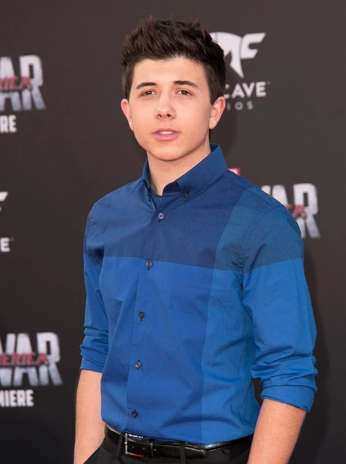 Bradley Steven Perry | Lab Rats: Elite Force Wikia | Fandom