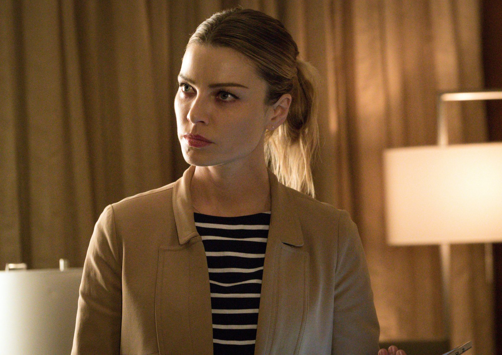 Image 108 Chloe Lucifer Wiki Fandom Powered By Wikia