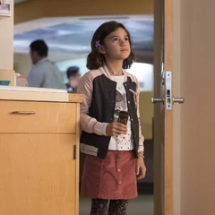 Trixie Espinoza | Wiki Lucifer | FANDOM powered by Wikia