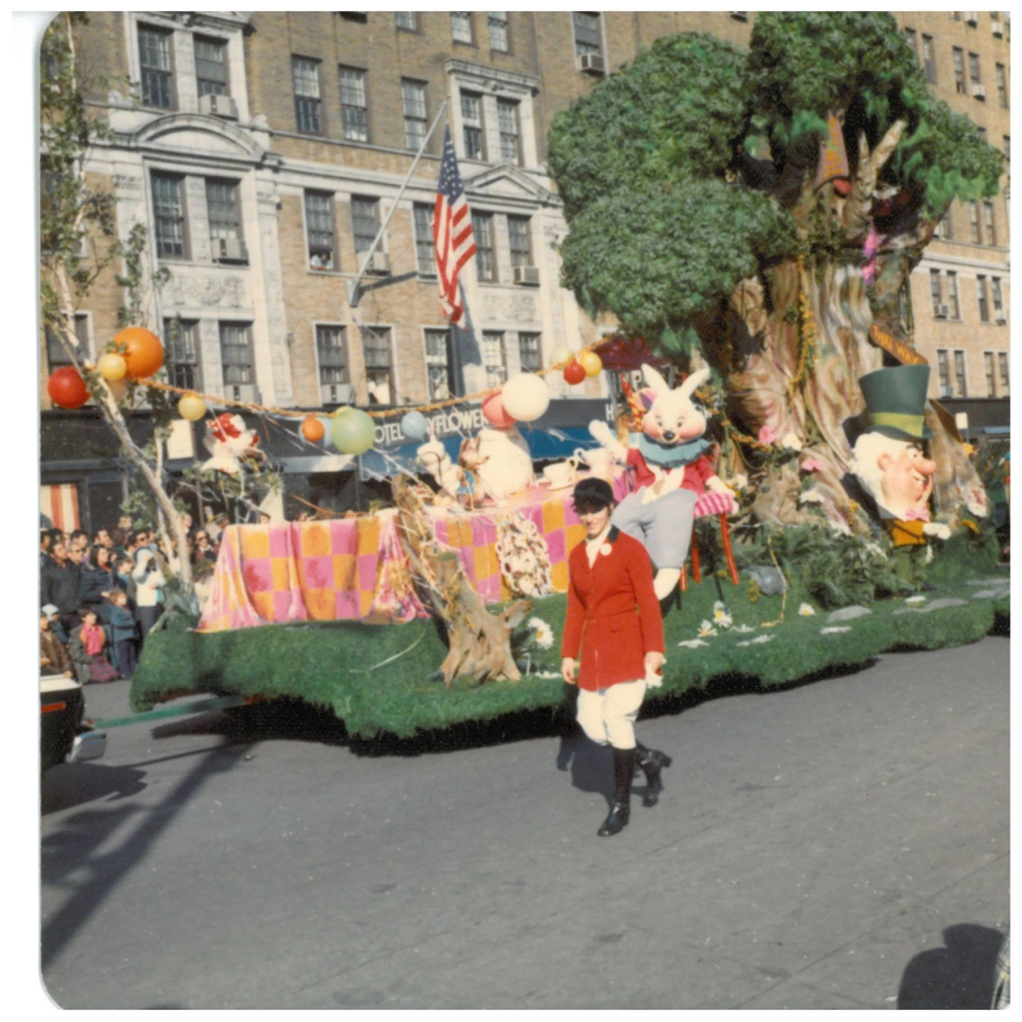 Alice in Wonderland | Macy's Thanksgiving Day Parade Wiki | Fandom