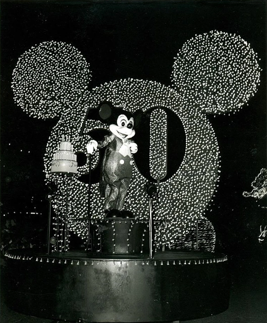 Mickey Mouse's 50th Anniversary | Main Street Electrical Parade Wiki ...