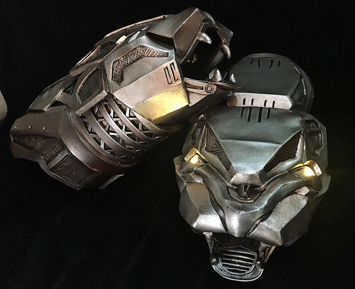 Vibranium Strike Gauntlets | Marvel Database | Fandom