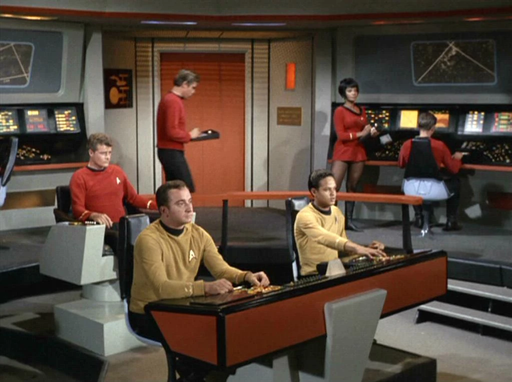 Starfleet lieutenant commanders | Memory Alpha | FANDOM powered by Wikia