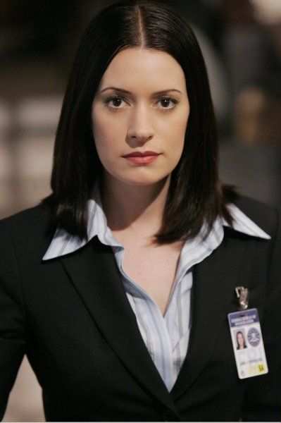 Imagen - Emily Prentiss.jpg | Mentes Criminales Wiki | FANDOM powered ... Imagen - Emily Prentiss.jpg | Mentes Criminales Wiki | FANDOM powered ...