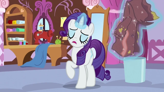 Image - Rarity throwing her coat in the trash S6E22.png | My Little ...